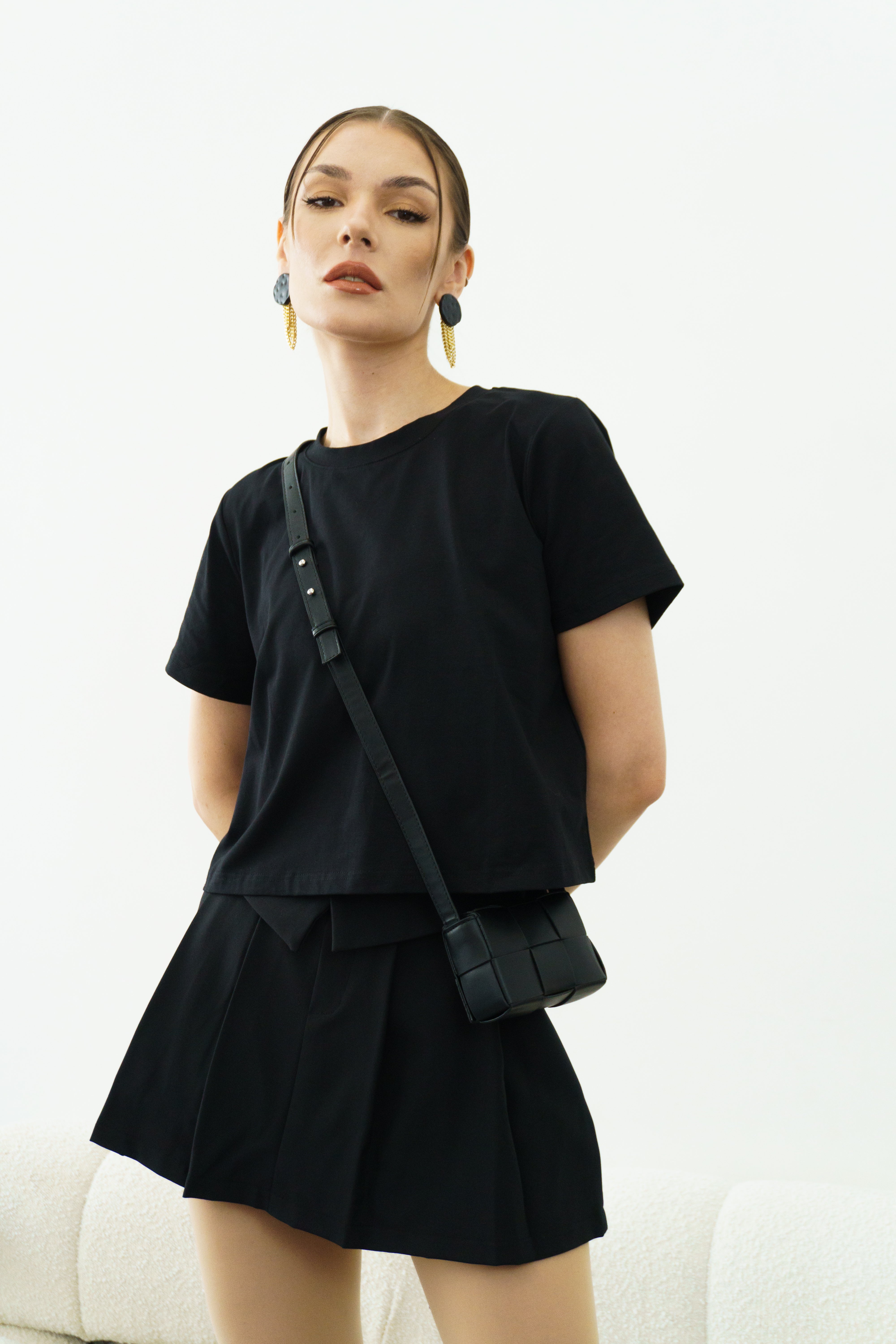 Plain Tee (Black) – CHRISTIE LOO DESIGN SDN. BHD.